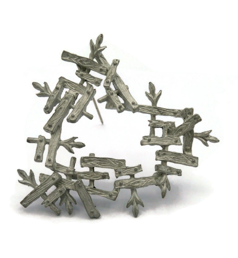 XAVIER LOUBENS Vintage Wood Design Heart Brooch For Sale at 1stDibs