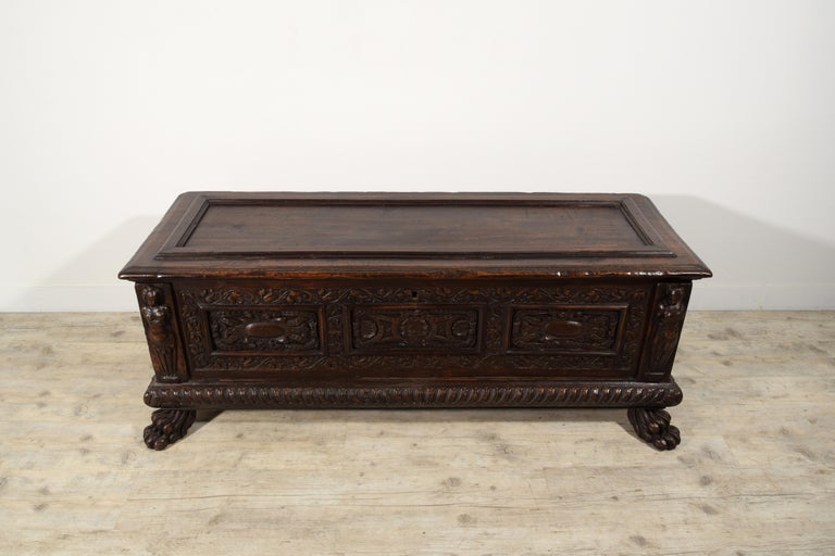XVI Century, Italian Renaissance Wood Chest For Sale at 1stDibs