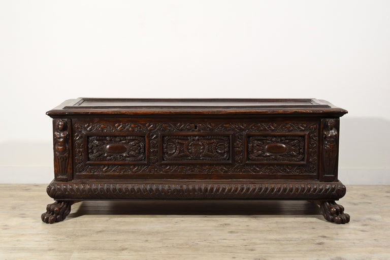 XVI Century, Italian Renaissance Wood Chest For Sale at 1stDibs