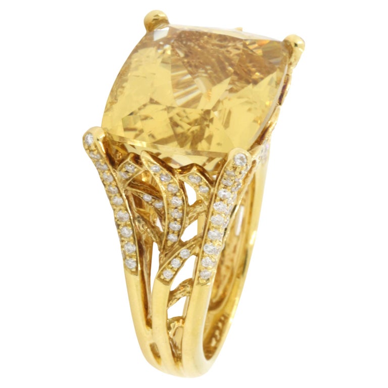 16.13Ct Yellow Beryl Diamond Ring in 18 Karat Yellow Gold For Sale at ...