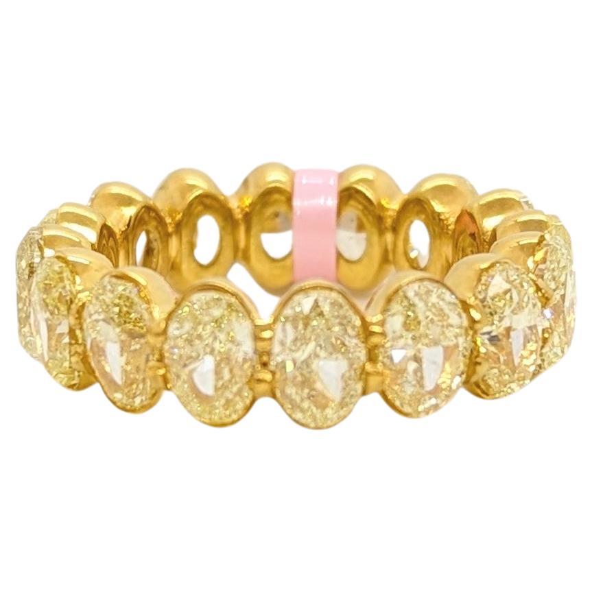 Eternity band in 18K YG with Rounds and Fancy Yellow Oval Diamonds. D3 ...