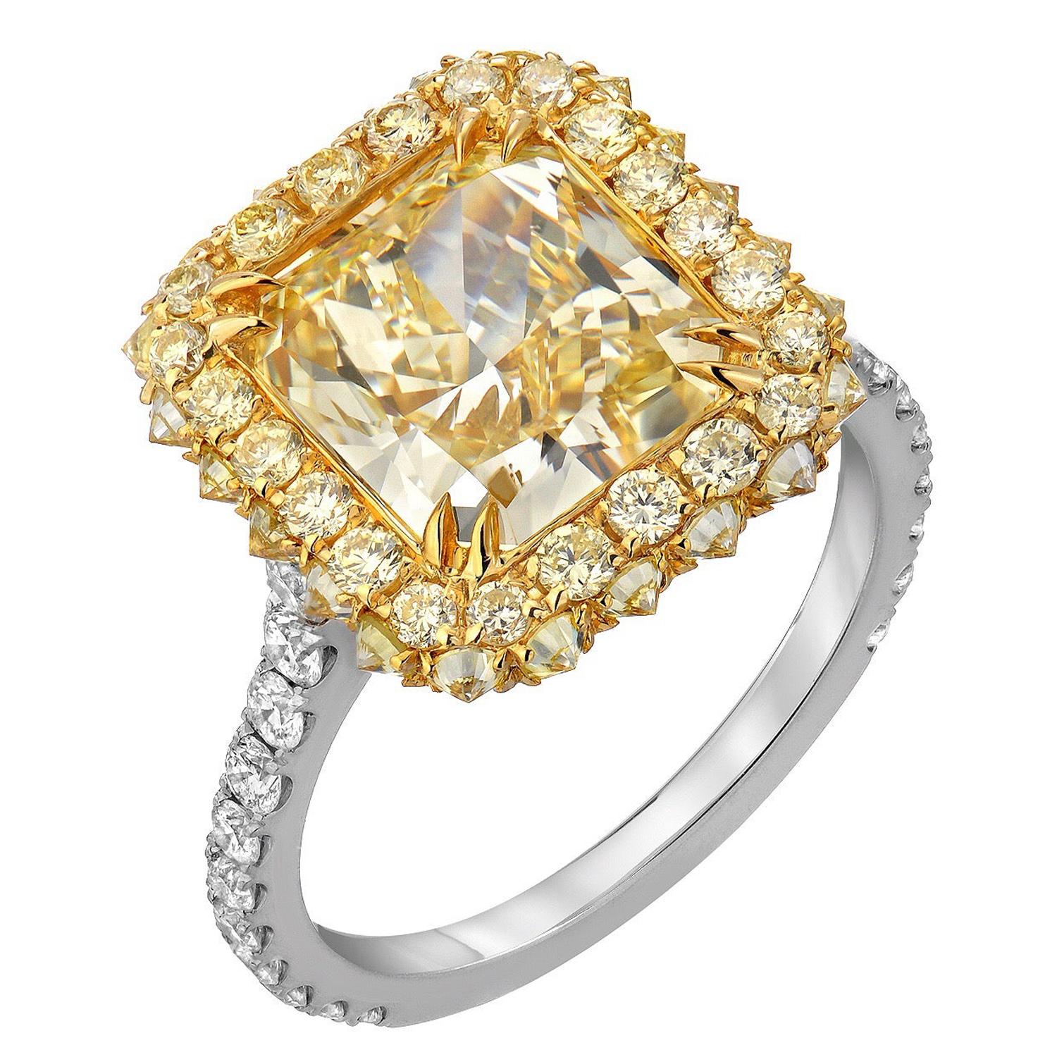 2.39 Carat Fancy Light Yellow Radiant Diamond Ring at 1stDibs