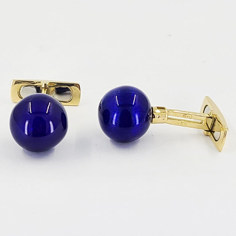 Yellow Gold and Blue Enamel Round Cufflinks For Sale at 1stDibs