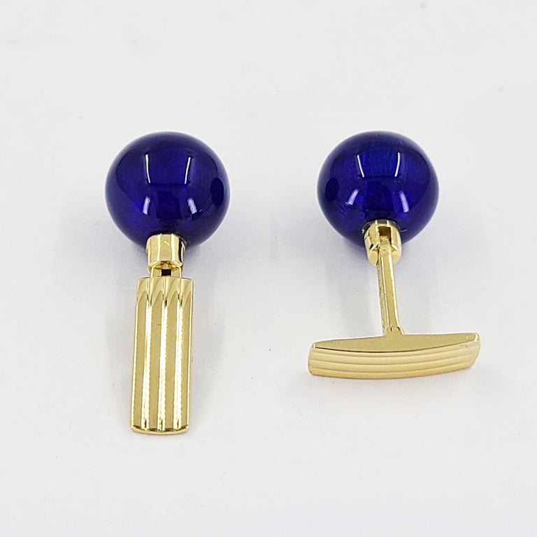 Yellow Gold and Blue Enamel Round Cufflinks For Sale at 1stDibs
