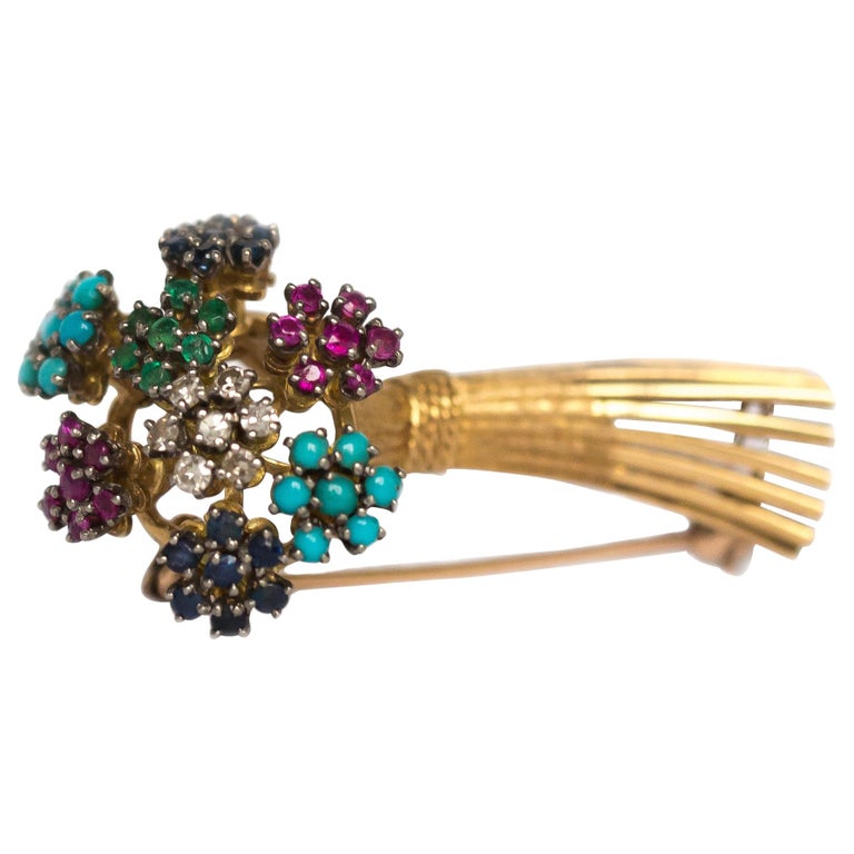 Yellow Gold Brooch For Sale at 1stDibs