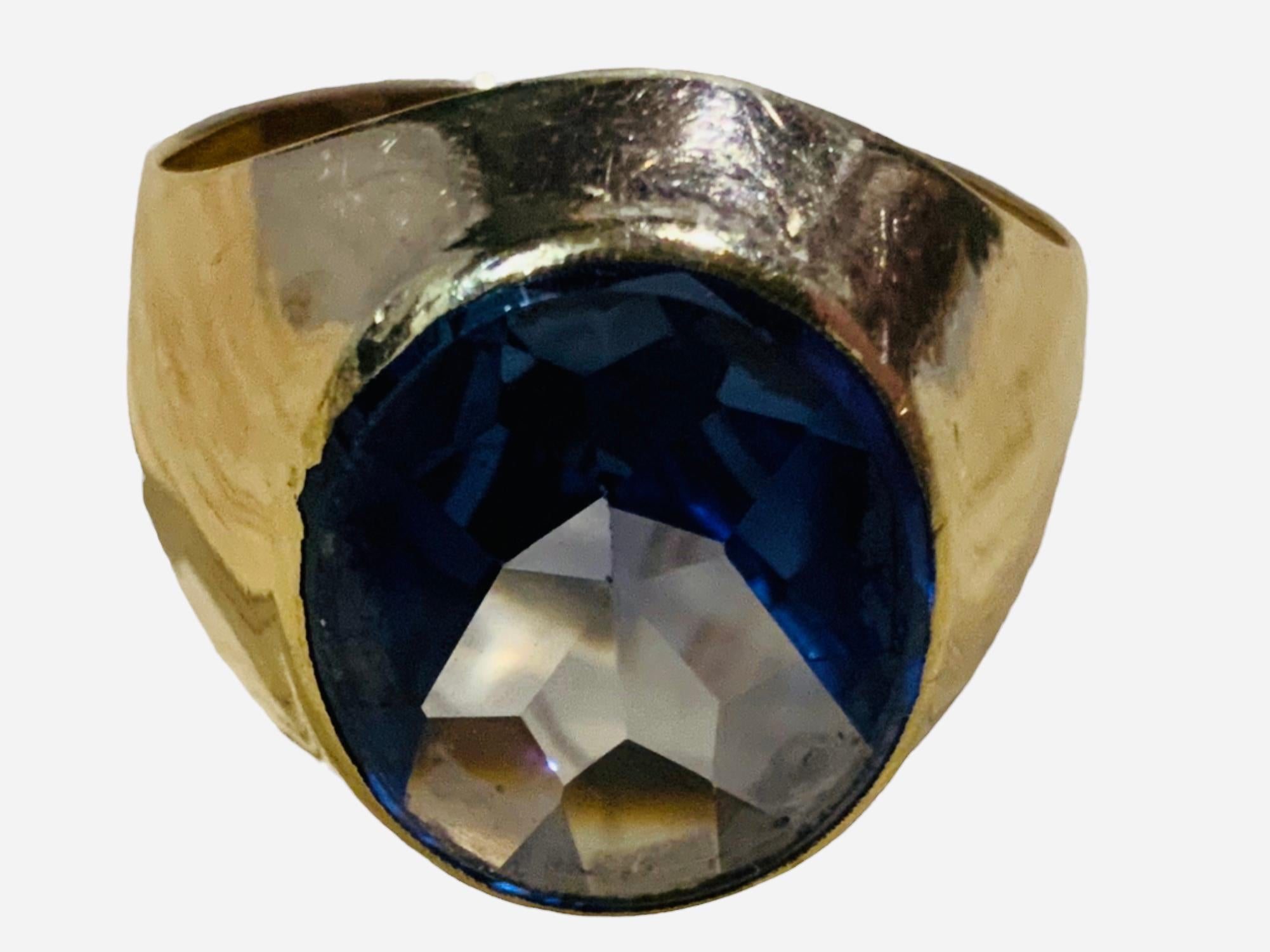 Yellow Gold Corundum Blue Sapphire Signet Ring For Sale at 1stDibs