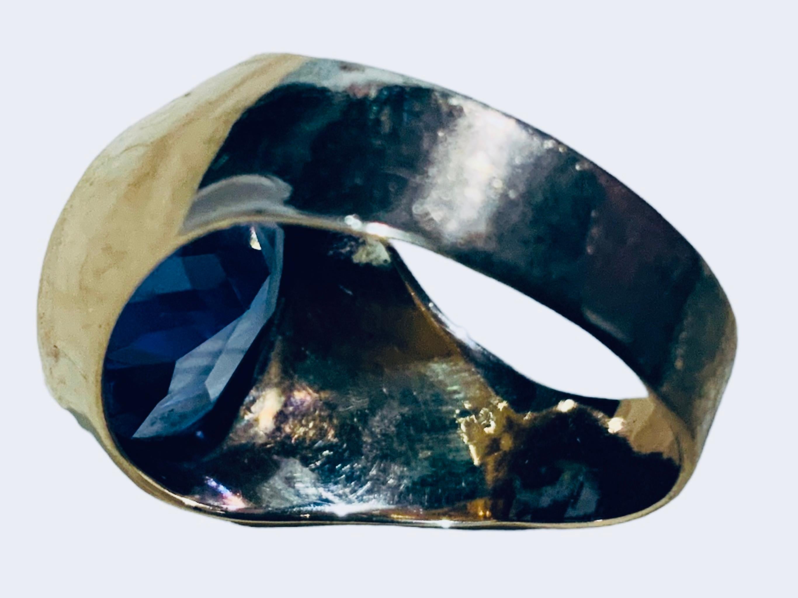 Yellow Gold Corundum Blue Sapphire Signet Ring For Sale at 1stDibs