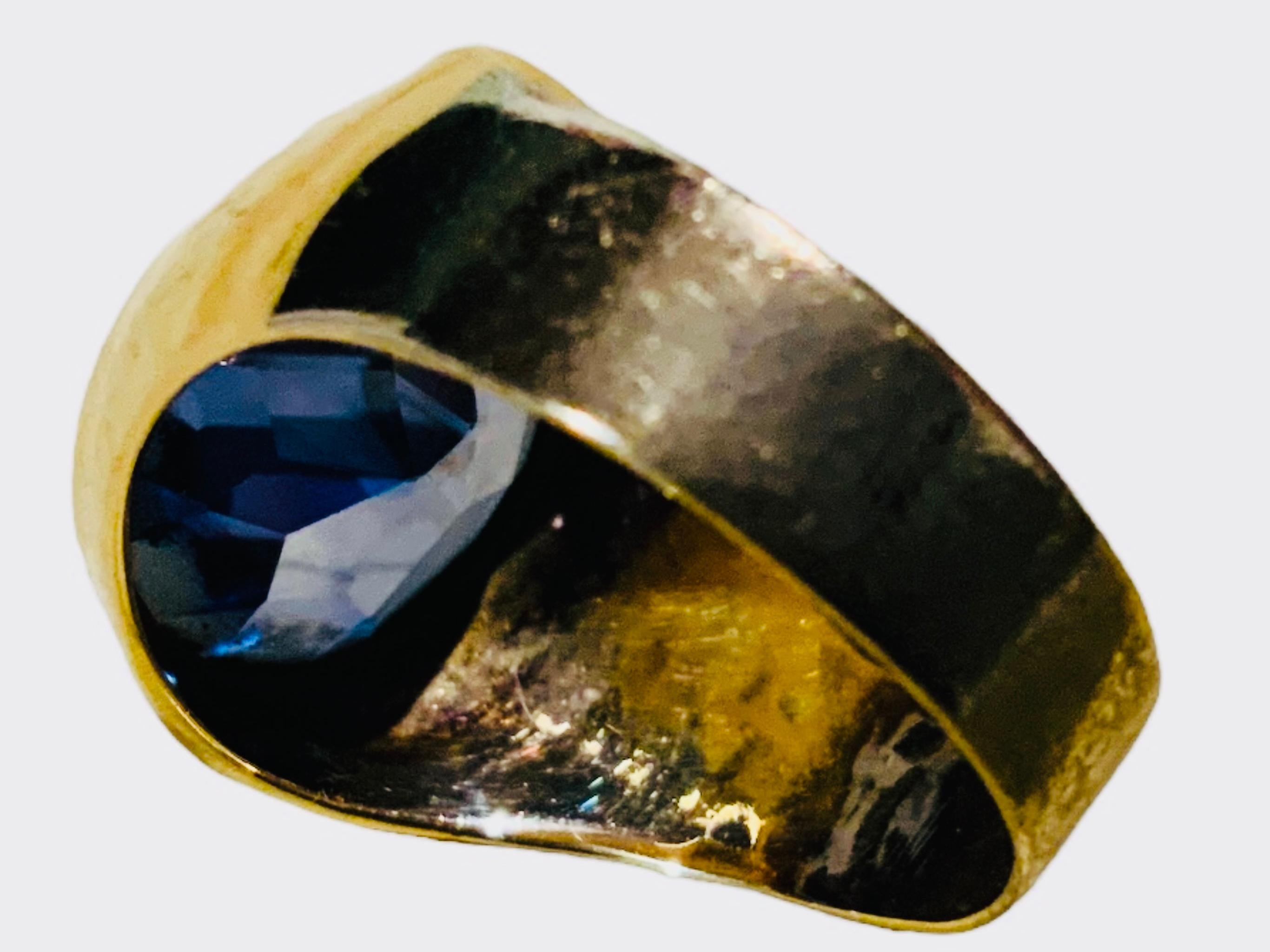 Yellow Gold Corundum Blue Sapphire Signet Ring For Sale at 1stDibs
