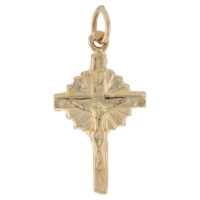14K Yellow Gold Cross Pendant #12957 For Sale at 1stDibs