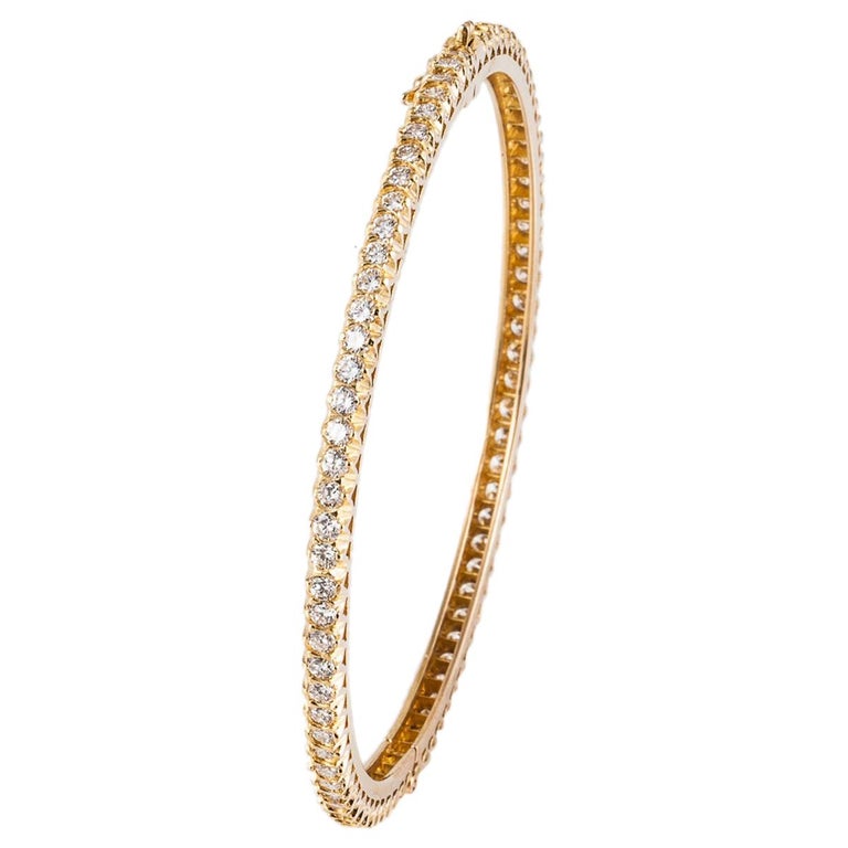 Diamond Eternity Bangle Bracelet in 18K Yellow Gold For Sale at 1stDibs