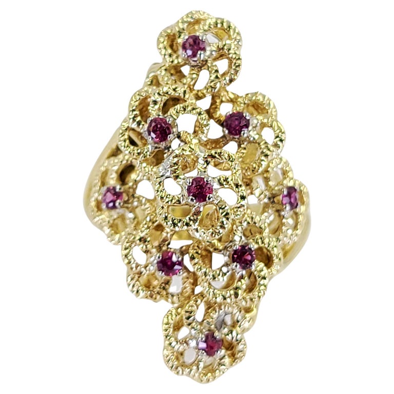 Yellow Gold Floral Ruby Cluster Dinner Ring For Sale at 1stDibs