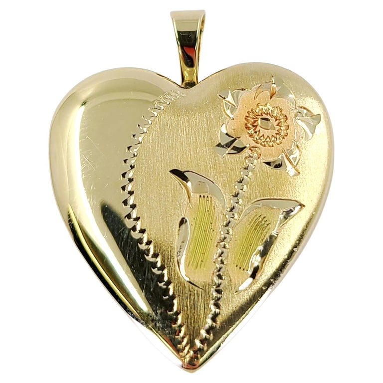 Yellow Gold Heart Locket Pendant with Flower Detail For Sale at 1stDibs