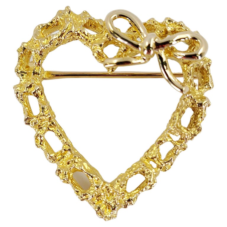 Yellow Gold Heart Outline Pin with Bow Accent For Sale at 1stDibs