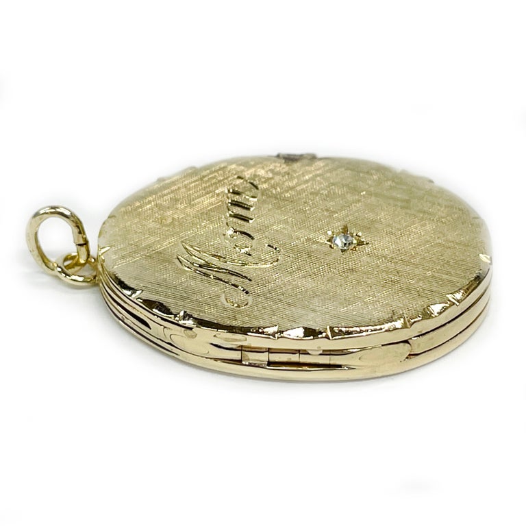 Yellow Gold Hinged Diamond Locket Pendant For Sale at 1stDibs