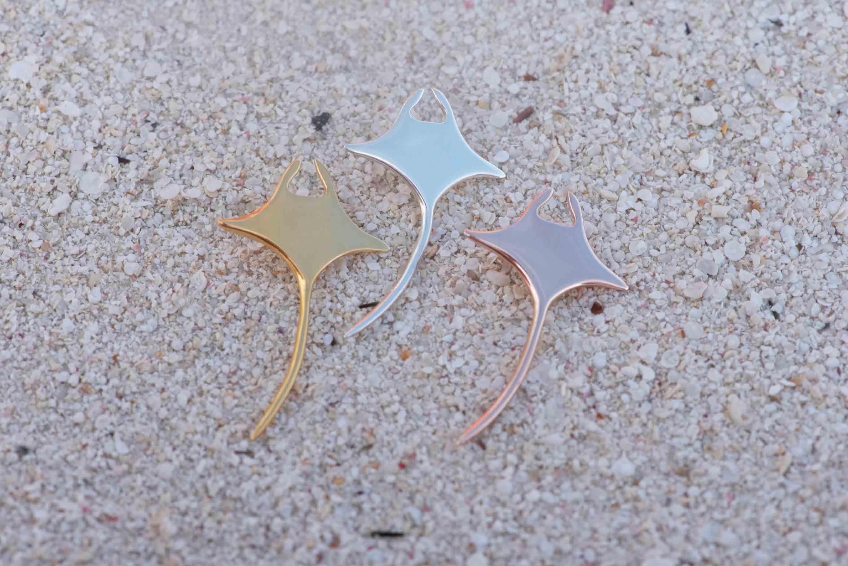 Yellow Gold Manta Ray Charm - 10kt For Sale at 1stDibs