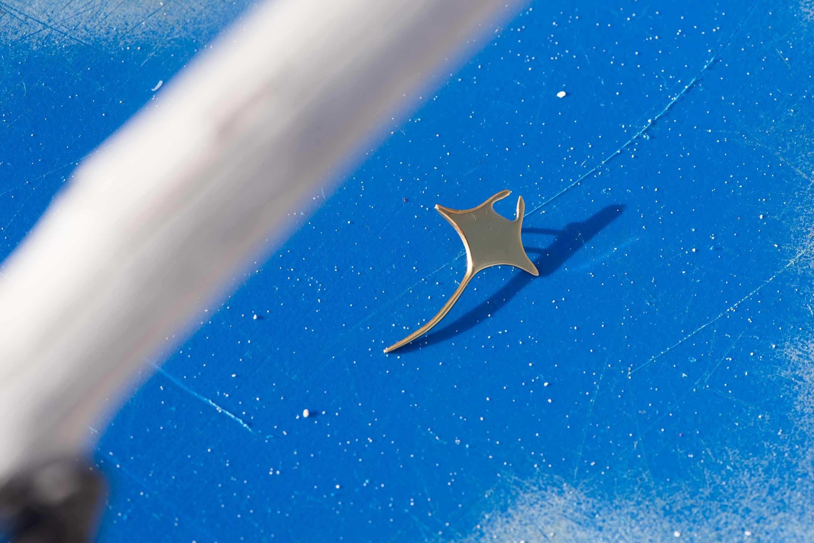 Yellow Gold Manta Ray Charm - 10kt For Sale at 1stDibs