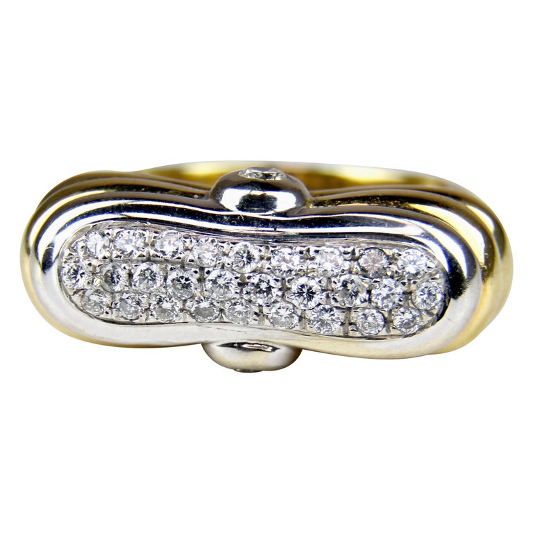Yellow Gold Ribbed Diamond Ring For Sale at 1stDibs