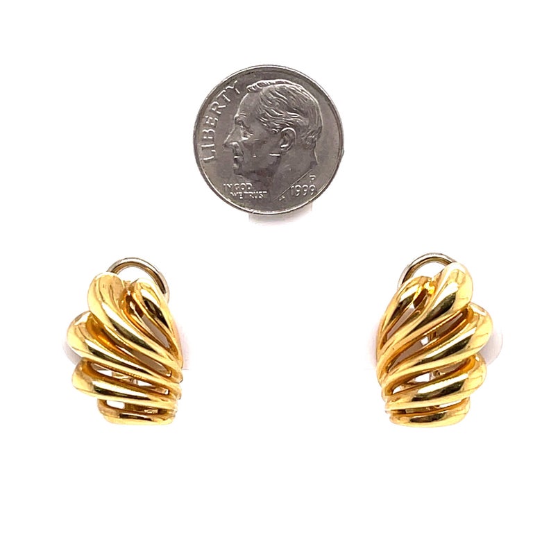 Yellow Gold Shell Earring For Sale at 1stDibs