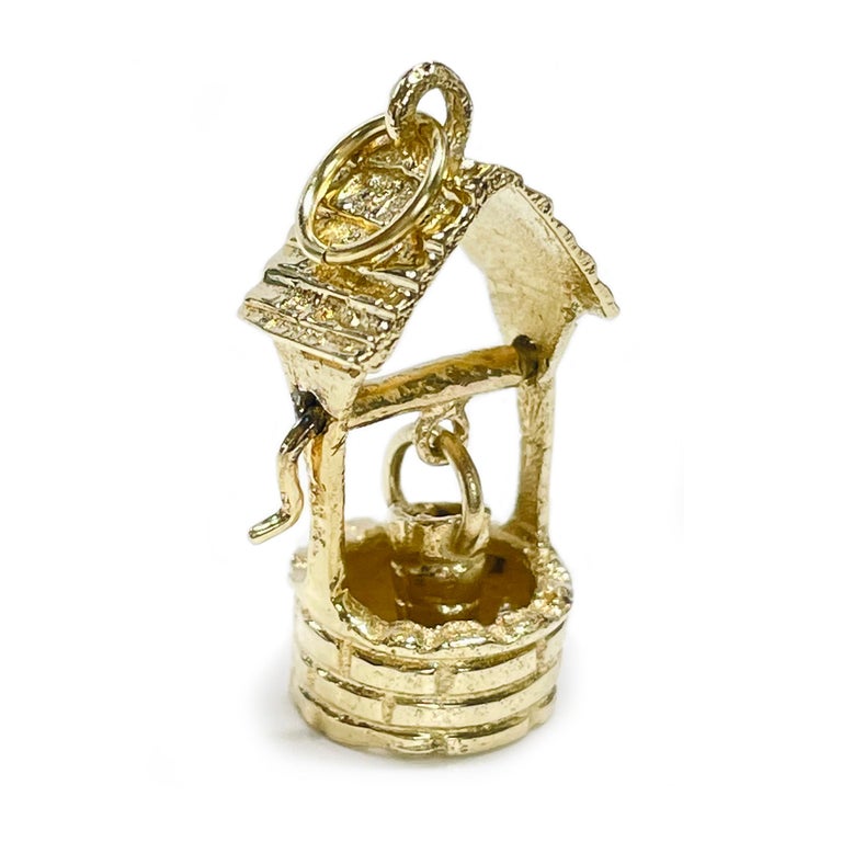 Yellow Gold Wishing Well Pendant For Sale at 1stDibs