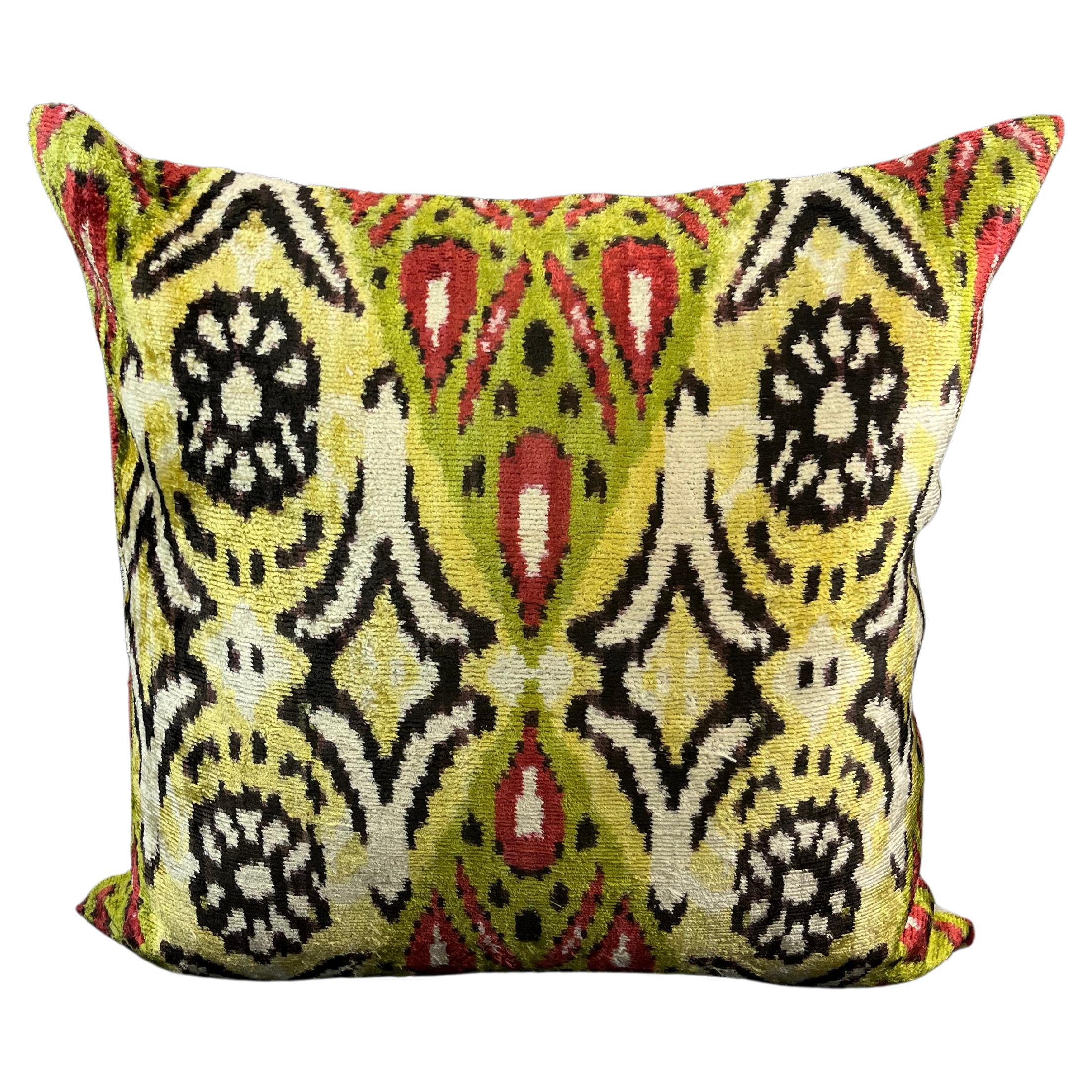 Purple Multicolor Eye Design Velvet Silk Ikat Pillow Cover For Sale at ...