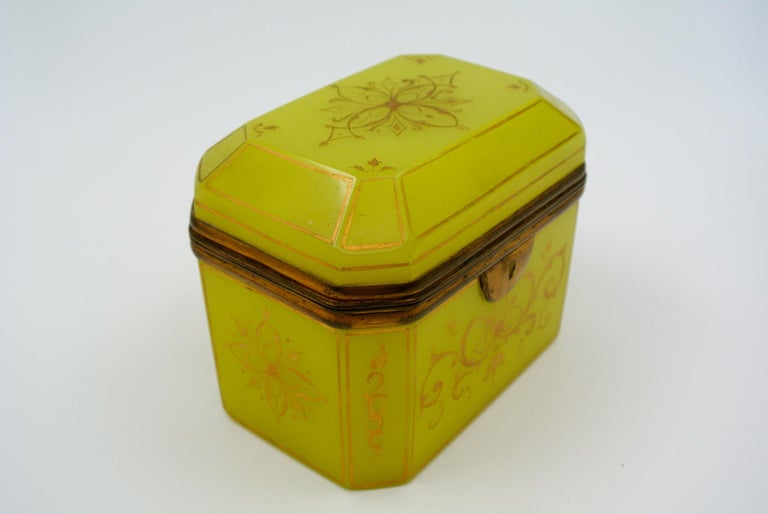 Yellow Opaline Box For Sale at 1stDibs