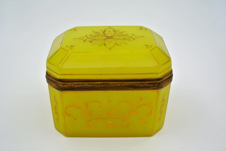 Yellow Opaline Box For Sale at 1stDibs