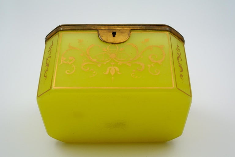Yellow Opaline Box For Sale at 1stDibs