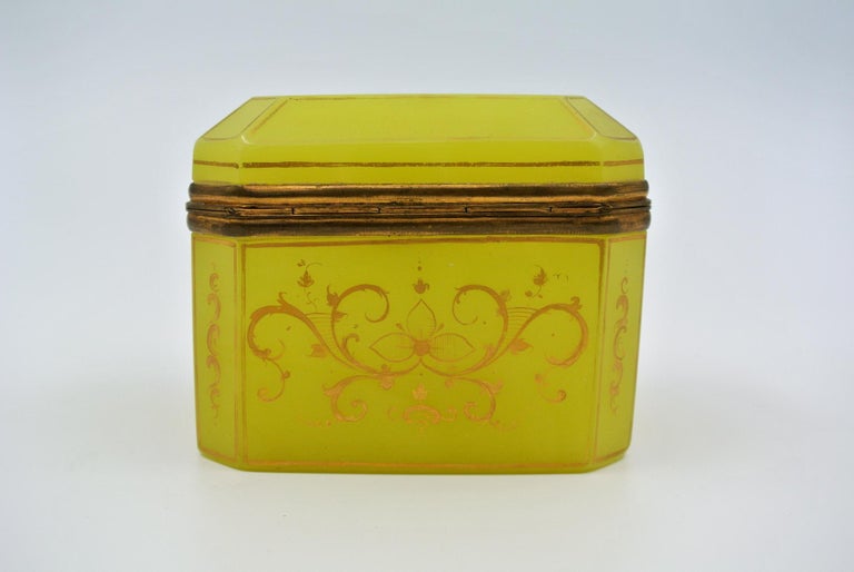 Yellow Opaline Box For Sale at 1stDibs