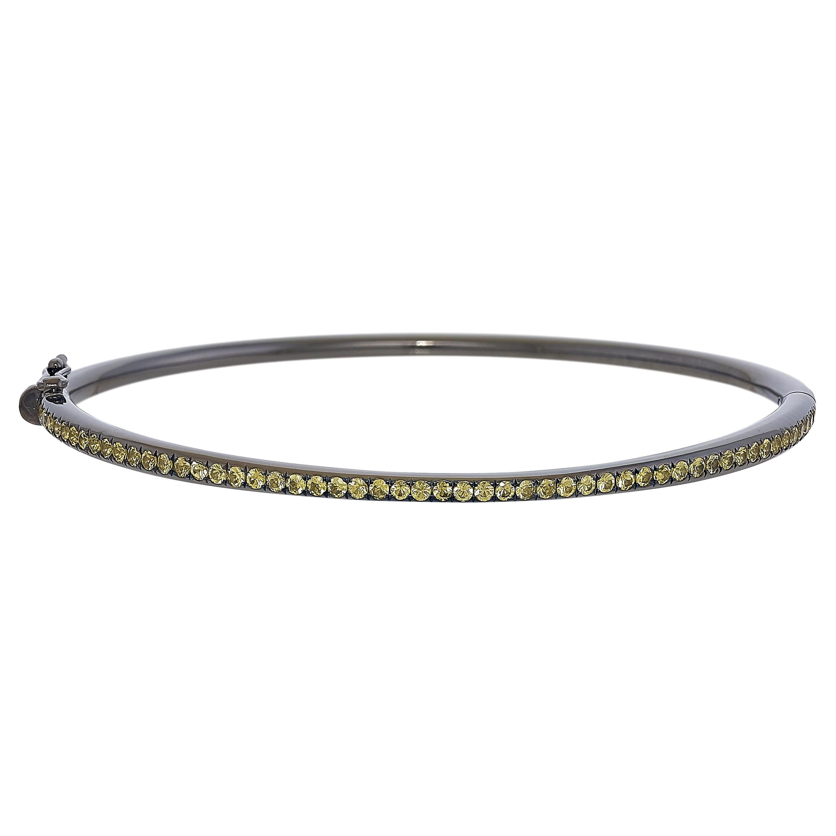 Blue Sapphire Bangle Set in 18 Karat Gold Settings For Sale at 1stDibs ...