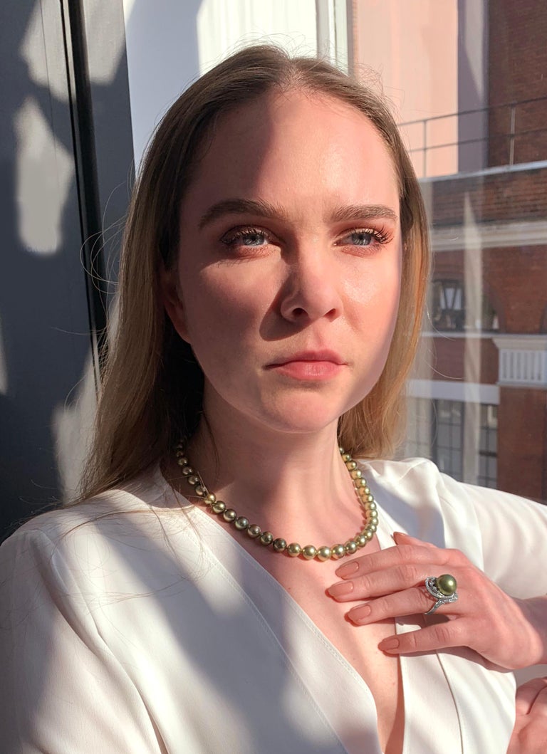 Yoko London Pistachio-Coloured Tahitian Pearl Classic Necklace in 18 ...