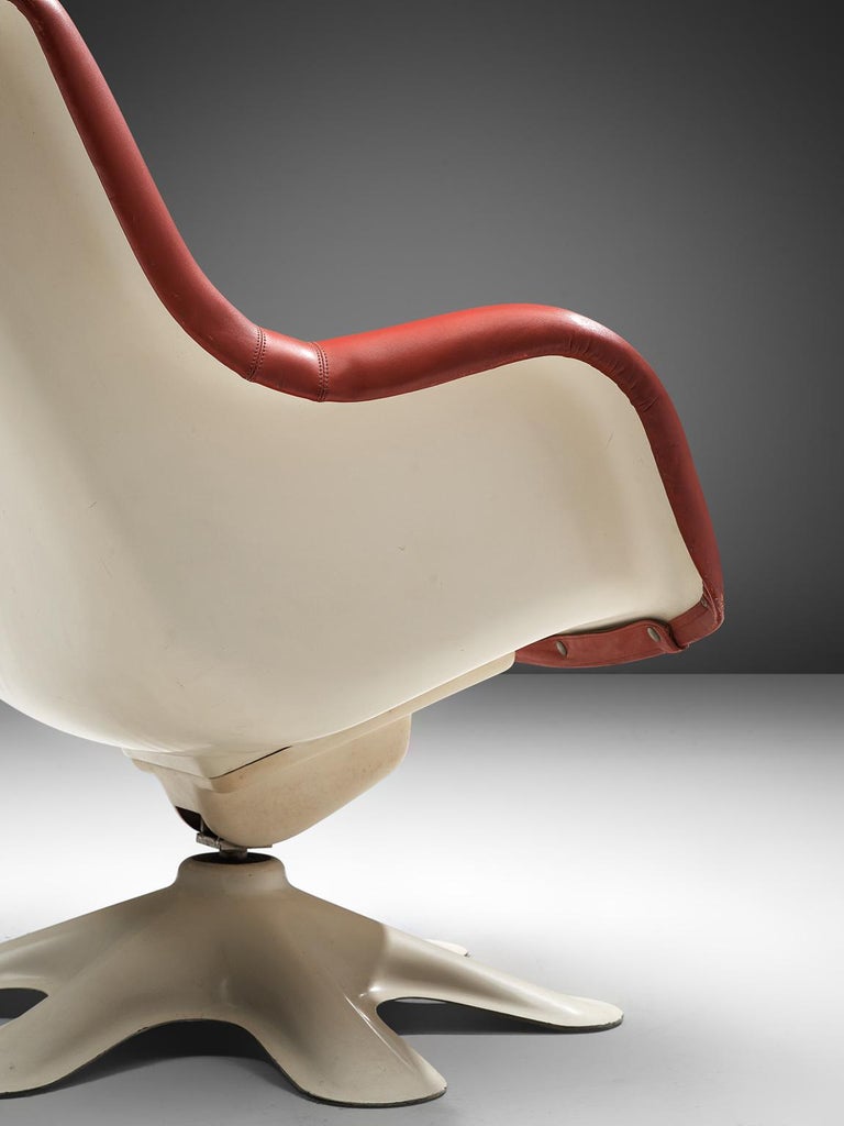 Yrjo Kukkapuro 'Karuselli' Lounge Chair in Red Leather For Sale at 1stDibs