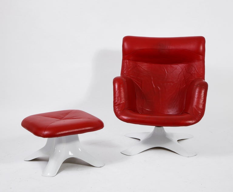 Yrjo Kukkapuro ''Karuselli" Lounge Chair and Ottoman in Red Leather ...