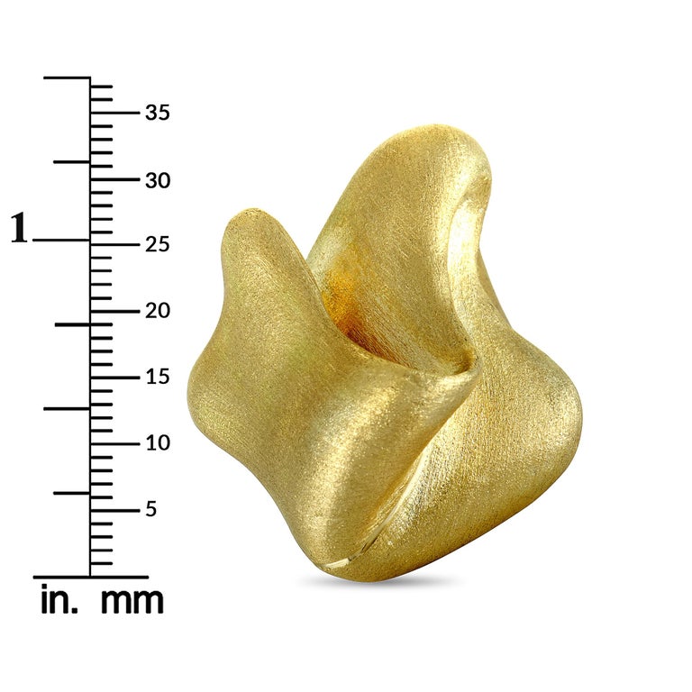 Yvel 18 Karat Yellow Gold Ring at 1stDibs