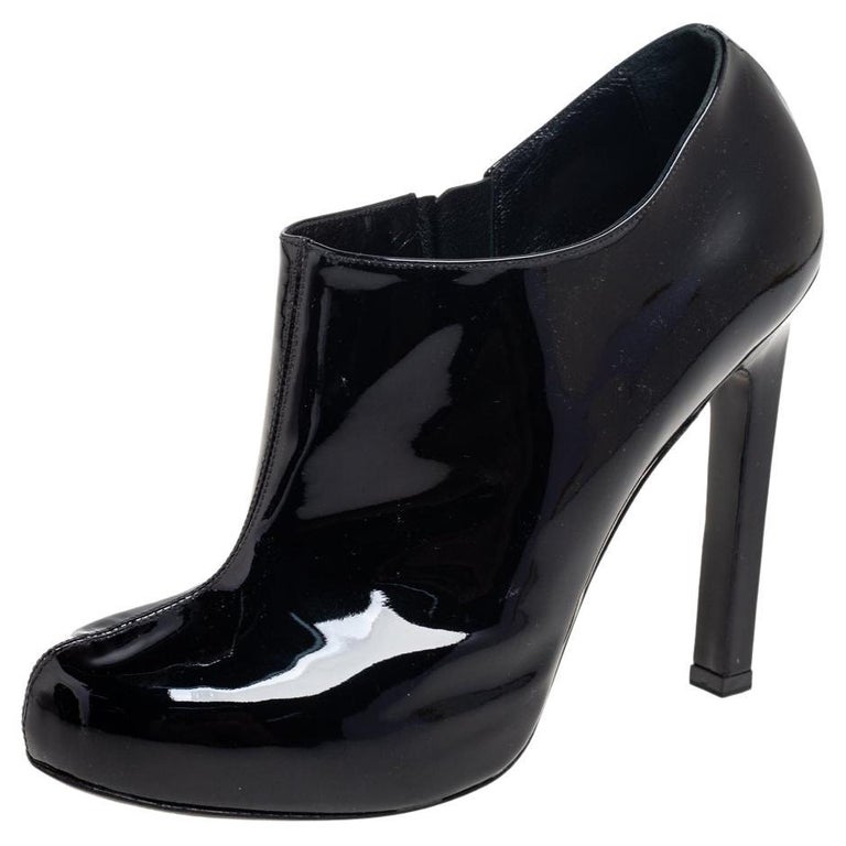 Yves Saint Laurent Black Patent Leather Booties Size 39 For Sale at 1stDibs