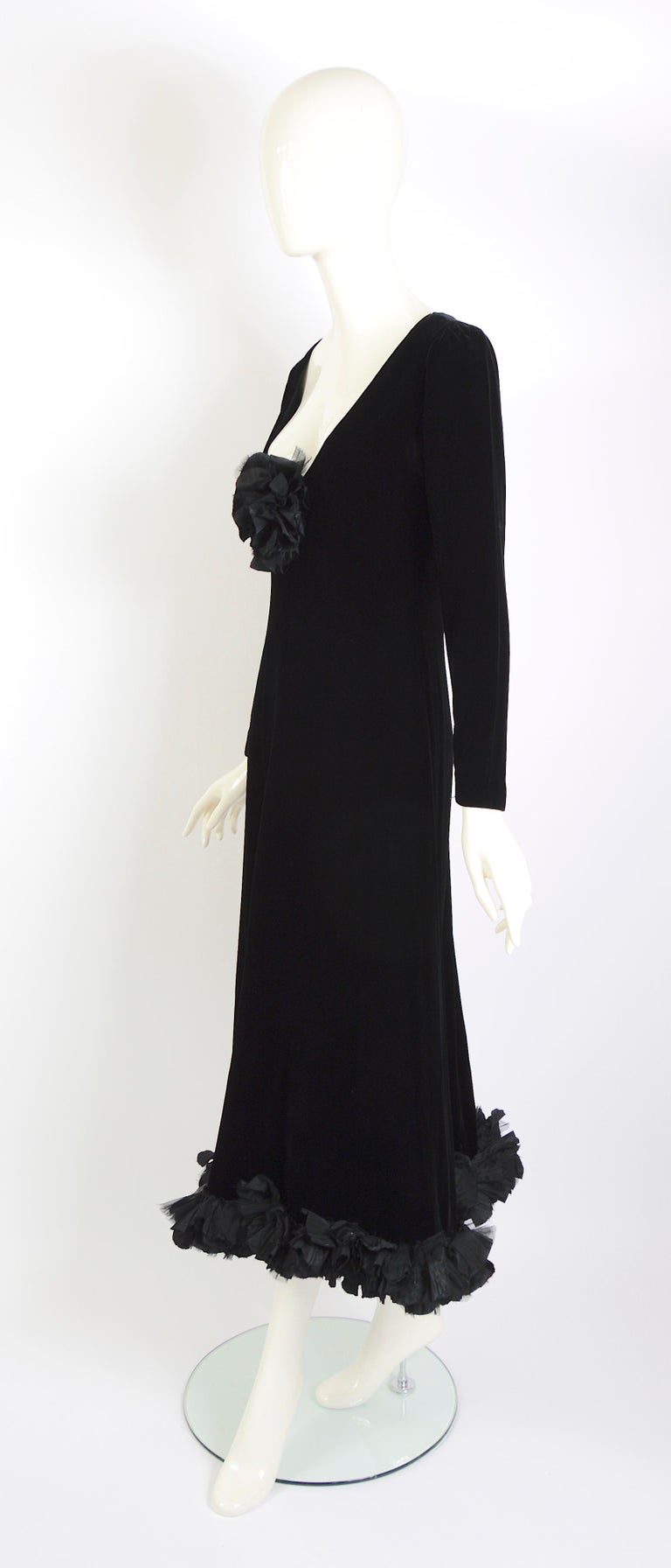 Yves Saint Laurent Haute Couture nr 28532 vintage 1960s velvet and ...