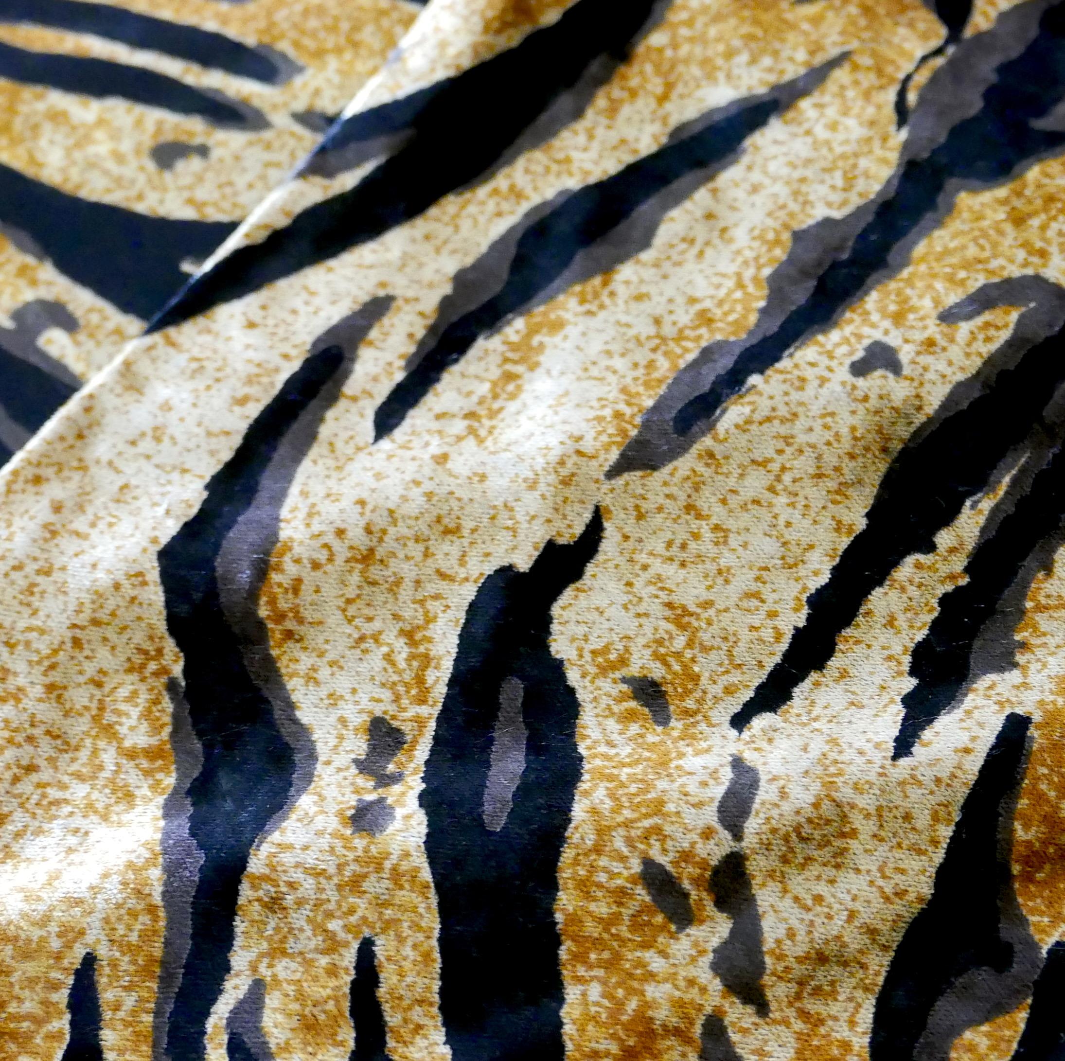 Yves Saint Laurent Rive Gauge 1990s Tiger Print Velvet Scarf Golden For ...