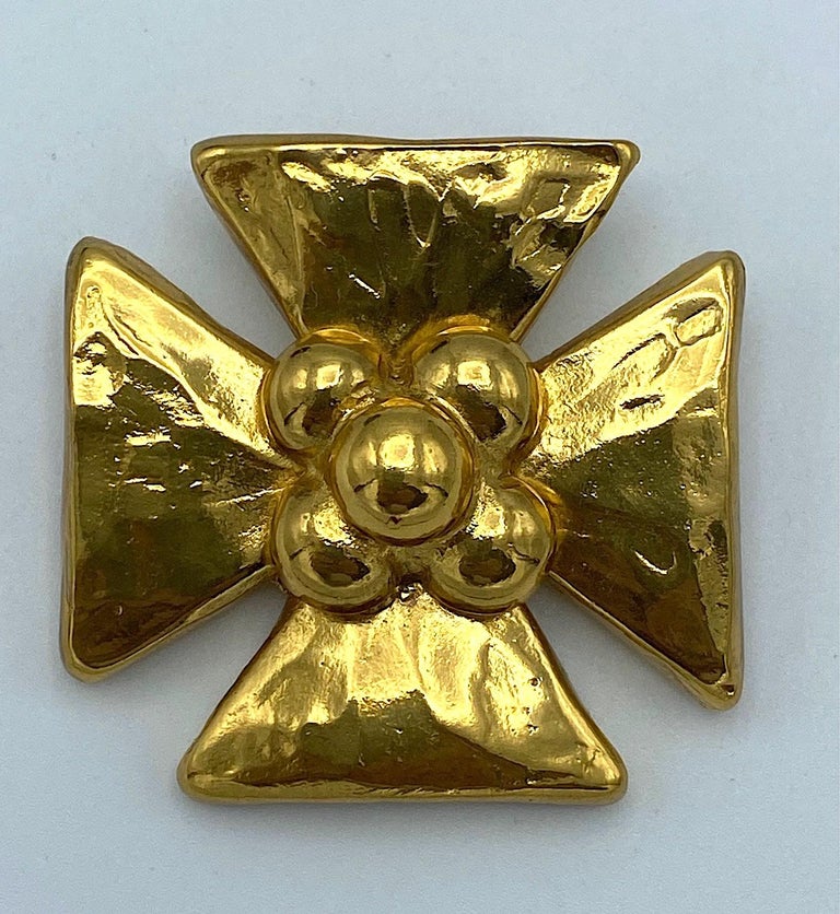 Yves Saint Laurent YSL Large Gold Brooch at 1stDibs