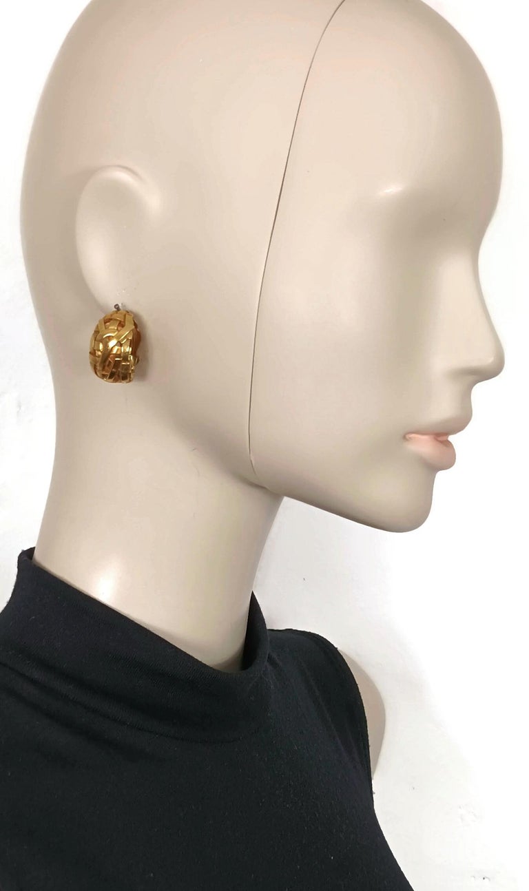 Yves Saint Laurent YSL Vintage Gold getönte gewebte Creolen im Angebot bei 1stDibs