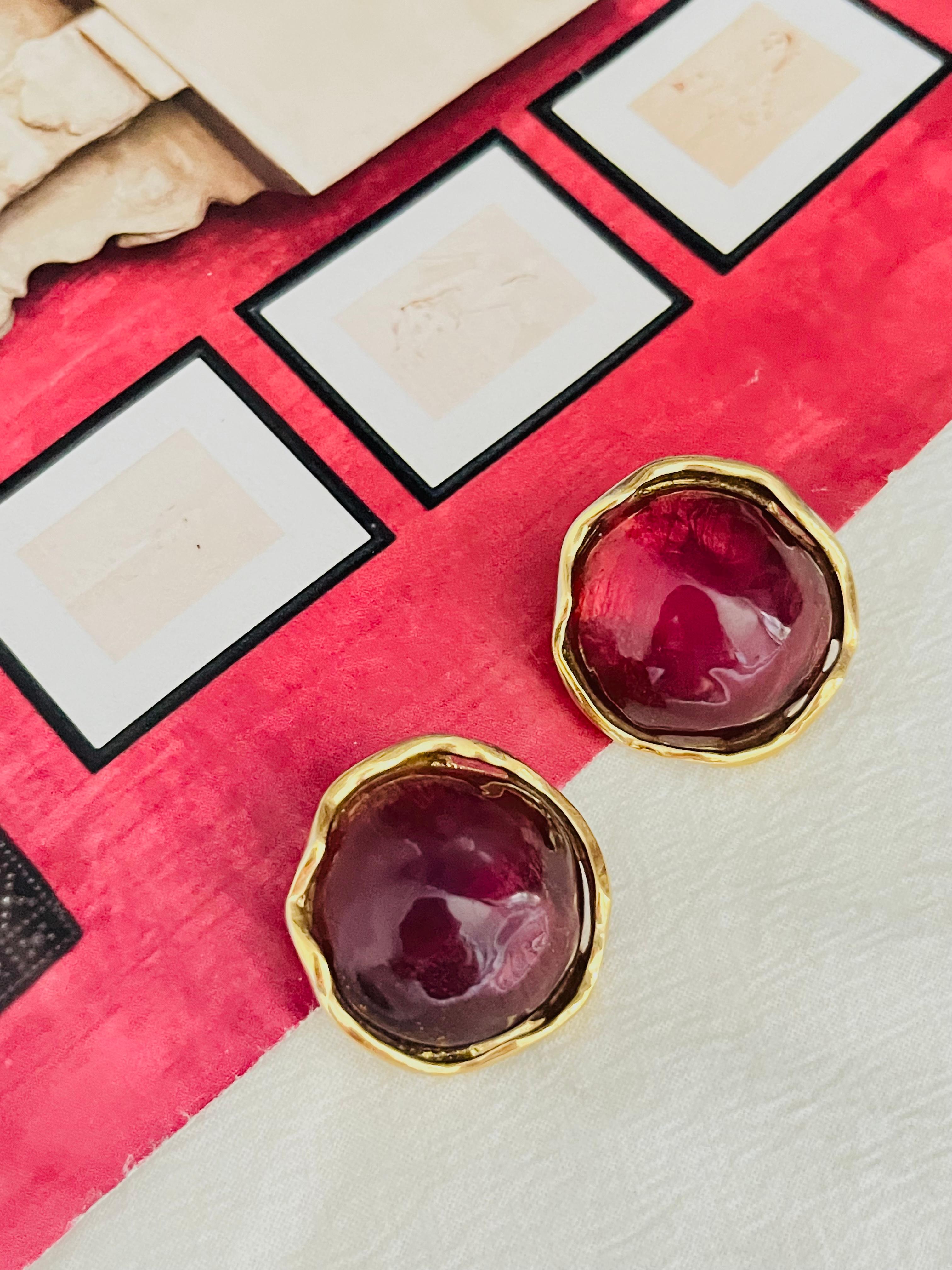 Yves Saint Laurent YSL Vintage Massive Circle Ruby Crystal Chunky Clip Earrings For Sale at 1stDibs