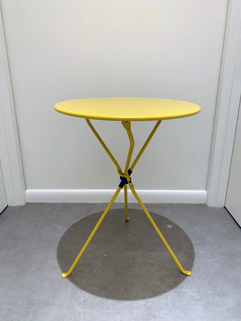 Zanotta Cumano Yellow Folding table designed by Achille Castiglioni at ...