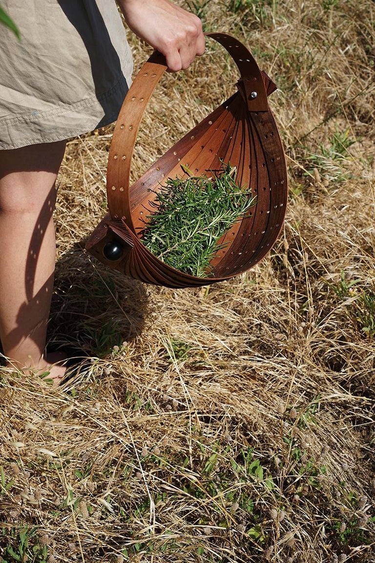 ZARU colander, walnut wood, design Rio Kobayashi, OROS Edition For Sale ...
