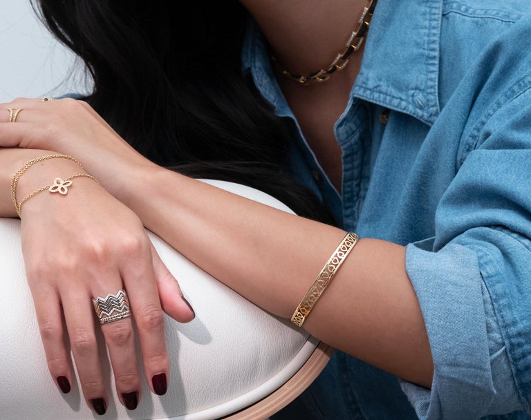 Customizable Zigzag Ring Bundle with Pavéd FVS Diamonds Set in Solid ...