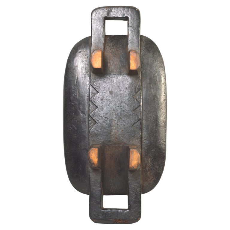 Zulu Ugqoko Platter with Zig-Zag Incised Designs For Sale at 1stDibs